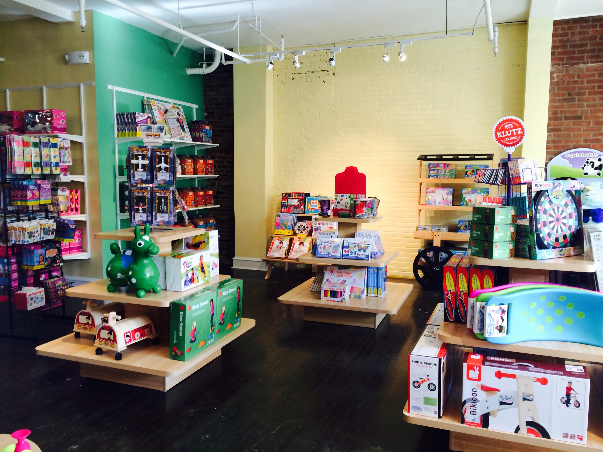 Momo's Tree House - Small Business Success | Signs.com