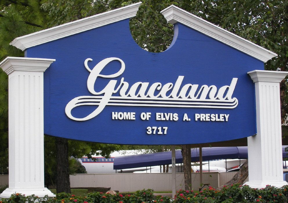 Famous Signs Across The 50 States | Signs.com Blog