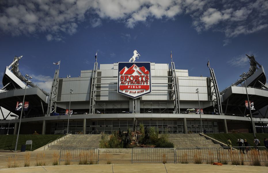 Famous Signs Across The 50 States | Signs.com Blog